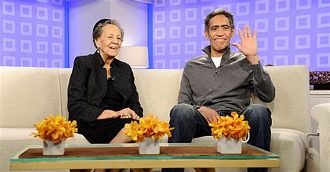 방송 인터뷰하는 노숙자 테드 윌리엄스