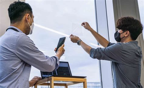 Skt 유리에 붙이는 투명안테나 개발…5g 통신 서비스 품질 강화 이투데이