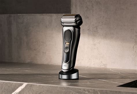 [체험기] 강한 절삭력에 세척 기능까지… 브라운 면도기 ‘시리즈 9 프로 플러스