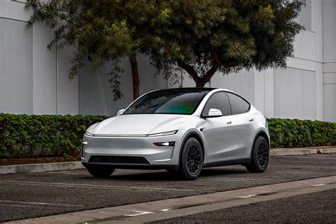 Tesla Model Y Up 03 Off Road Spec X Yokohama Geolandar Wheel And Tire