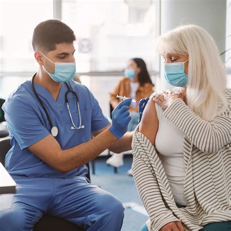 Covid 19 Vaccines Effectiveness Diminishes With Age Utsw Research