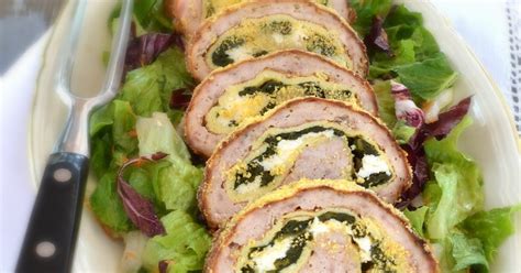 С нож и вилица в ръка Пилешко руло