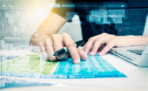 기업 들의 이중 노출 준비 하 고 문서와 그래프 비즈니스 다이어그램에 대 한 읽기 영화 효과 비즈니스 개념 복사 공간을 조롱