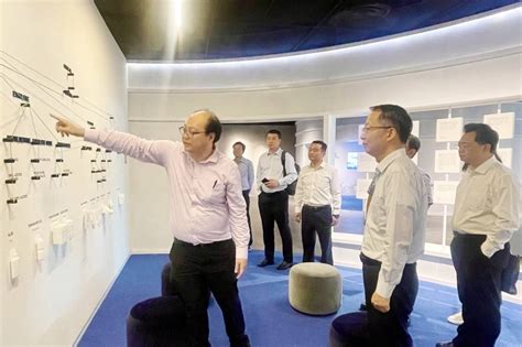 李跃旗率团赴新加坡开展经贸考察活动