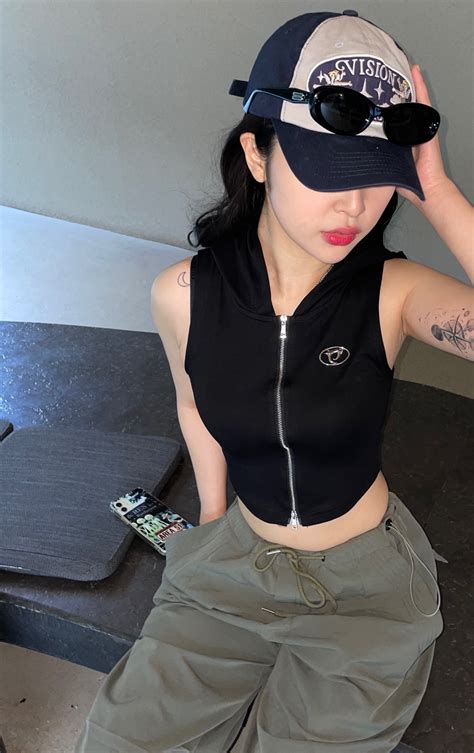 댄서룩 워터밤la 핫걸 St 픽셀 조끼 크롭 후드 집업 에이블리