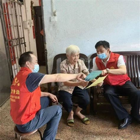 【开门创城 众志成城】市委老干部局领导深入挂点社区调研指导创城工作弯塘刘勇何泉奕