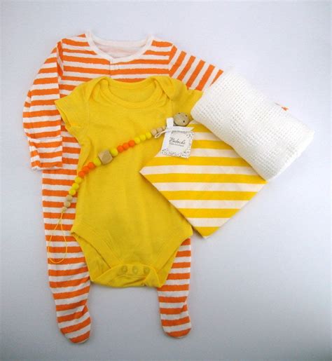 Бутик за подаръци за новородени бебешки подаръчни комплекти