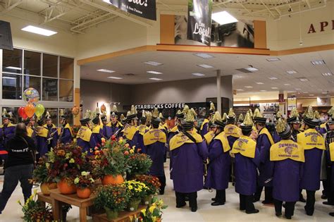 Puyallup Sumner Chamber Of Commerce Fred Meyer Remodel Celebration With The Sumner High School