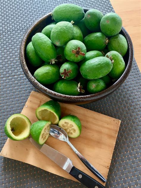 Зеленый маленький фрукт фото и картинки 60 штук