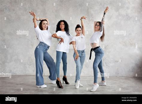 Funny Group Photo Poses