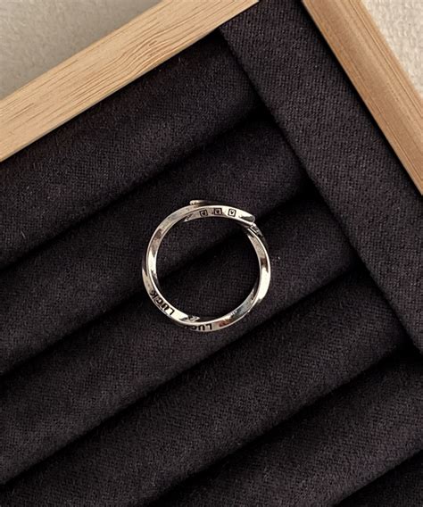 🔥3차재입고당일출발🔥 Luck Lettering 우정 커플 써지컬 각인 실 은 실버 비즈 반지 세트 커플링 여친 남친 생일 선물 봄 벚꽃 데일리 룩 커플템 우정템 우정링