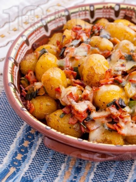 Рецепти за пресни картофи на фурна