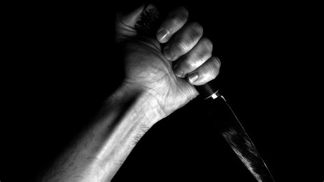 Estremecedor Crimen En Bogotá Joven Decapita A Su Padrastro Y Lo Lanza De Un Quinto Piso Infobae