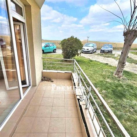 Слънчев бряг Студио в затворен комплекс на 4 км от плажа Едностаен апартамент 30 кв м Тухла