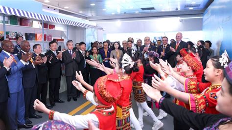 Уан И Китай ще продължи по пътя на отвореното иновативно зелено приобщаващо и мирно развитие