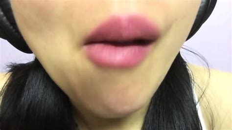 Close Up Chewing Popping Gum Mouth Sounds Asmr Eporner