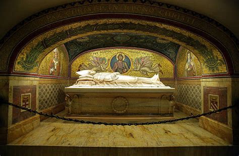 Visitors Tour Crypts Beneath Saint Peters Basilica Photos And Images