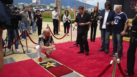 Сигнал се сдоби със звезда на Алеята на славата Новини бг