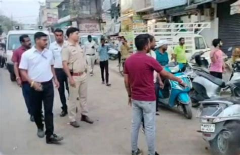 बस स्टैंड क्षेत्र के सार्वजनिक मार्ग में अस्थाई अतिक्रमण के विरुद्ध नगर निगम ने चलाया अभियान