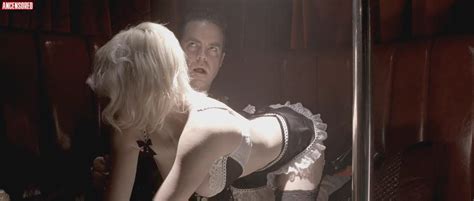 5 star day nude pics page 1