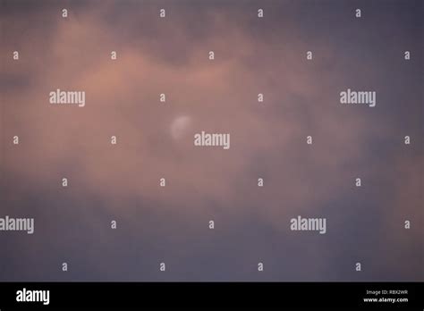 Altostratus Opacus Fotos Und Bildmaterial In Hoher Auflösung Alamy