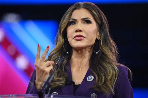 کریستی نۆیم، بوو بە وەزیری ناوخۆی ئەمریكا