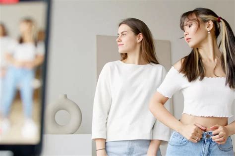 7 Reasons Why You Shouldnt Compare Yourself With Models The One Liner