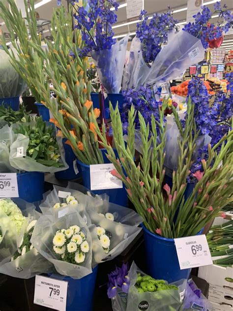 Found Mozs Iconic Gladiolus At My Local Safeway Rthesmiths