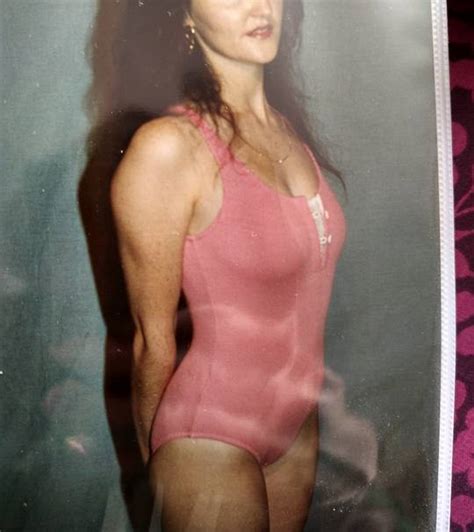 I Found My Dads Old Polaroids Of My Mom Scrolller