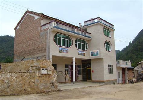 农村的新房越盖越漂亮但为啥不在屋里装马桶呢原因让人很沮丧