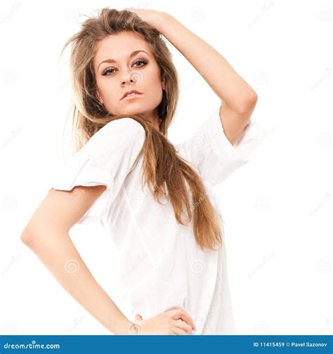 Retrato Erótico De La Mujer Atractiva En Blanco Imagen de archivo Imagen de atractivo bueno