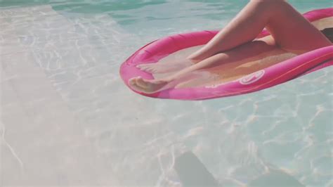 Oriana Sabatinis Feet