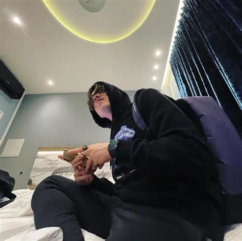 Damil Bauer Buymeacoffee