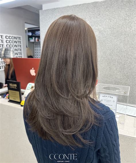 샵꽁뜨 소인 수석 디자이너 홍대미용실 브라운 염색 전문 꽁뜨소인쌤 애쉬매트브라운 🎨 붉은기주황기 없는 애쉬매트브라운 🤎 제 고객님들께서 가장 많이 찾아주시는