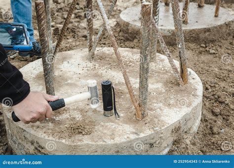 Seismic Test On Concrete Pile Stock Image 252954319