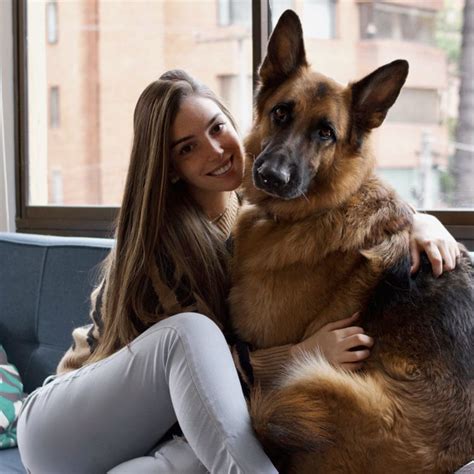 Daniela Lyon Senior Social Media And Influencer Specialist At Vaperanger The Org