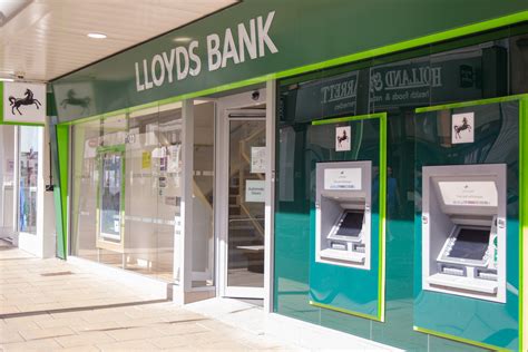Lloyds Banking Group To Close 136 More Branches Blaming Flight To