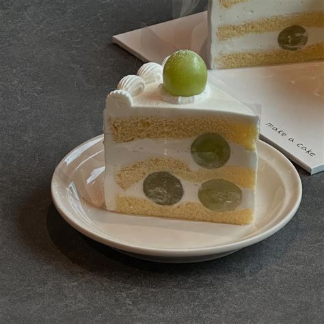 카페 메케 Meke 판교레터링케이크 레터링케이크 • 홀케이크 커피 • 디저트 3 12 수 메케 궁내점 라인업 청포도 우유딸기 1호 구매 가능