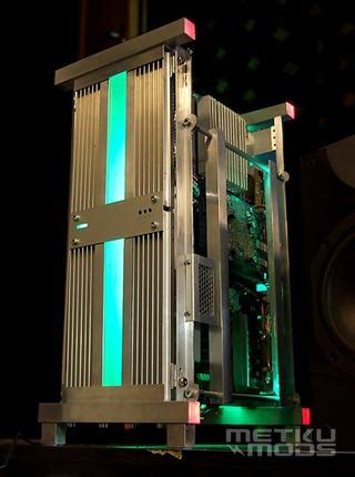 DIY Case Mod Turns Your PC Into A Gigantic Heatsink