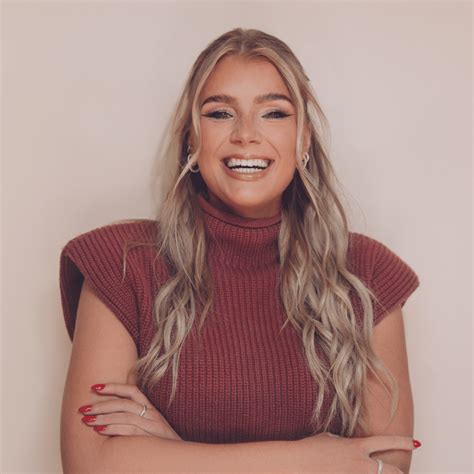 Kristina Keyyo Petrushina Erfaren Konferencier