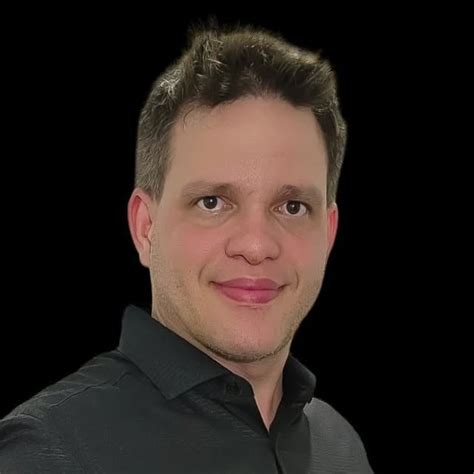 ʙ ᴏ ɴ ɴ ᴇ ʀ ᴄᴏʀʀᴇᴛᴏʀ ᴅᴇ ɪᴍᴏ́ᴠᴇɪs ᴅғ Abnner Bonner • Threads Say More