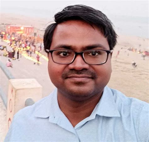 देवेंद्र प्रताप वर्मा विनीत की कविताएं D P Verma Poetry Thesahitya द साहित्य