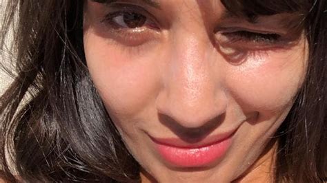 Jameela Jamil Good Place Star Shows Off ‘boob Stretch Marks