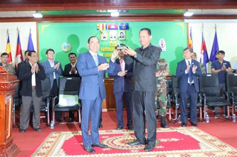 ទេសរដ្ឋមន្រ្តី លី ធុជ ៖ សម្តេចធិបតី ហ៊ុន ម៉ាណែត