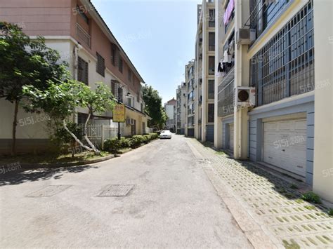 宏图三胞阊胥路 宏图三胞 大山谷图库