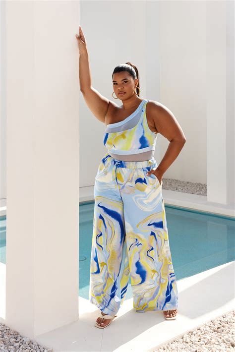 Taylors Looks Nomads Swimwear