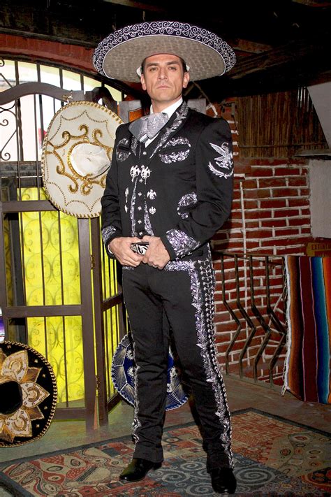Las Mejores 61 Ideas De Traje Charro De Gala Traje Charro De Gala
