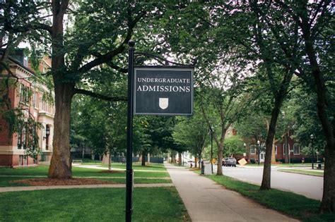 Dartmouth Offers Admission To 1685 Applicants For The Class Of 2028