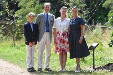 英国爱德华王子一家同框儿子长相俊朗大女儿身材丰满遗传妈妈 知乎