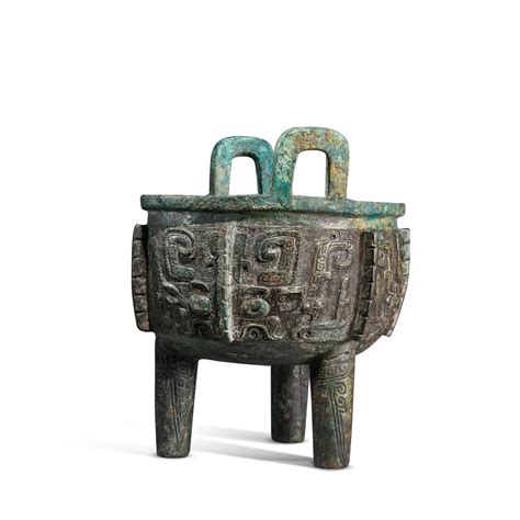 An Archaic Bronze Ritual Food Vessel Ding Late Shang Dynasty 商末